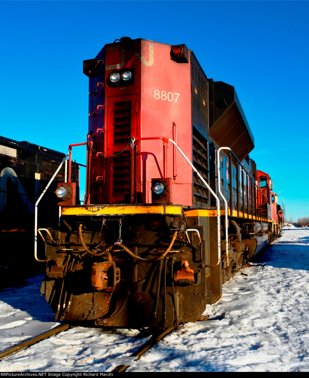 CN 8807